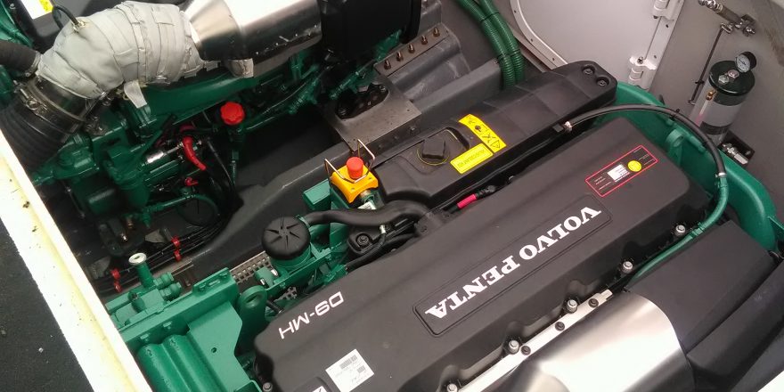Volvo Penta D9 servicing – Stuart Marine